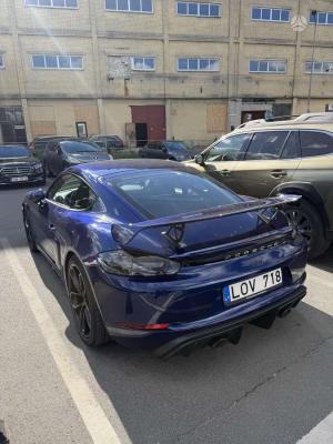 Blue Porsche Cayman 2022 in Vilnius, with an engine capacity of 4.00 L and mileage of 21 thousand km for 118999 €, photo 5 on AUTOMOTO.COM.LV