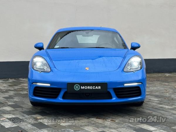 Zils Porsche Cayman 2024 Rīga, ar dzinēja tilpumu 0.00 L un nobraukumu 14 tūkst. km par 70660 €, foto 2 vietnē AUTOMOTO.COM.LV