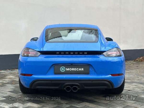 Zils Porsche Cayman 2024 Rīga, ar dzinēja tilpumu 0.00 L un nobraukumu 14 tūkst. km par 70660 €, foto 5 vietnē AUTOMOTO.COM.LV