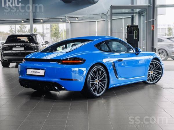 Blue Porsche Cayman 2024 in Riga, with an engine capacity of 4.00 L and mileage of 21 thousand km for 94700 €, photo 3 on AUTOMOTO.COM.LV