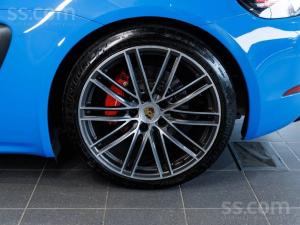 Blue Porsche Cayman 2024 in Riga, with an engine capacity of 4.00 L and mileage of 21 thousand km for 94700 €, photo 16 on AUTOMOTO.COM.LV