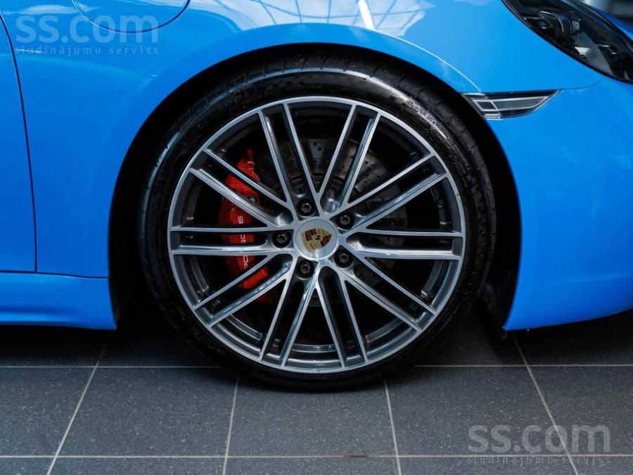 Blue Porsche Cayman 2024 in Riga, with an engine capacity of 4.00 L and mileage of 21 thousand km for 94700 €, photo 18 on AUTOMOTO.COM.LV