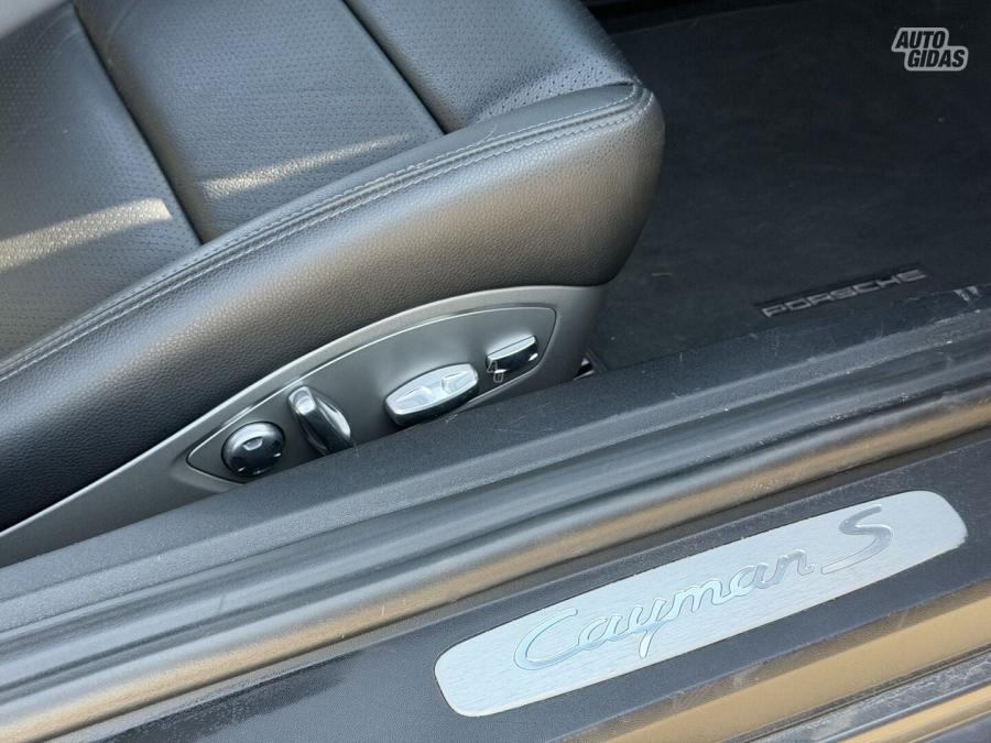 Porsche Cayman 2015 in Raseiniai, with an engine capacity of 3.40 L and mileage of 54 thousand km for 59000 €, photo 16 on AUTOMOTO.COM.LV