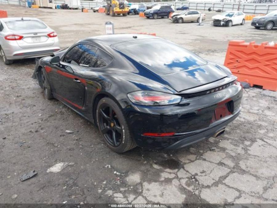 Porsche Cayman 2017 in Klaipeda, with an engine capacity of 0.00 L and mileage of 0 thousand km for 10000 €, photo 4 on AUTOMOTO.COM.LV
