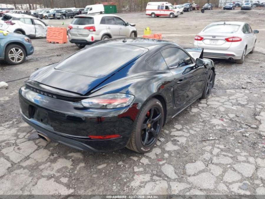 Porsche Cayman 2017 in Klaipeda, with an engine capacity of 0.00 L and mileage of 0 thousand km for 10000 €, photo 5 on AUTOMOTO.COM.LV