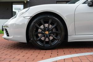 Porsche Cayman 2019 in Vilnius, with an engine capacity of 2.00 L and mileage of 58 thousand km for 54500 €, photo 8 on AUTOMOTO.COM.LV