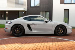 Porsche Cayman 2019 in Vilnius, with an engine capacity of 2.00 L and mileage of 58 thousand km for 54500 €, photo 14 on AUTOMOTO.COM.LV