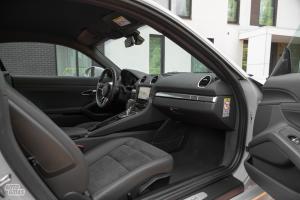 Porsche Cayman 2019 in Vilnius, with an engine capacity of 2.00 L and mileage of 58 thousand km for 54500 €, photo 18 on AUTOMOTO.COM.LV