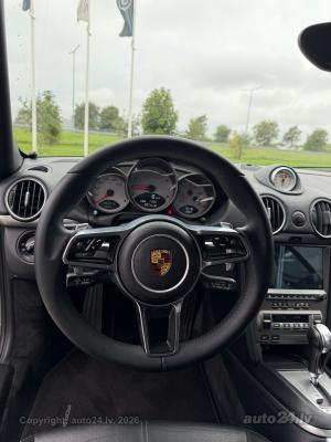 Grey Porsche Cayman 2009 in Tallinn, with an engine capacity of 3.40 L and mileage of 143 thousand km for 24990 €, photo 11 on AUTOMOTO.COM.LV
