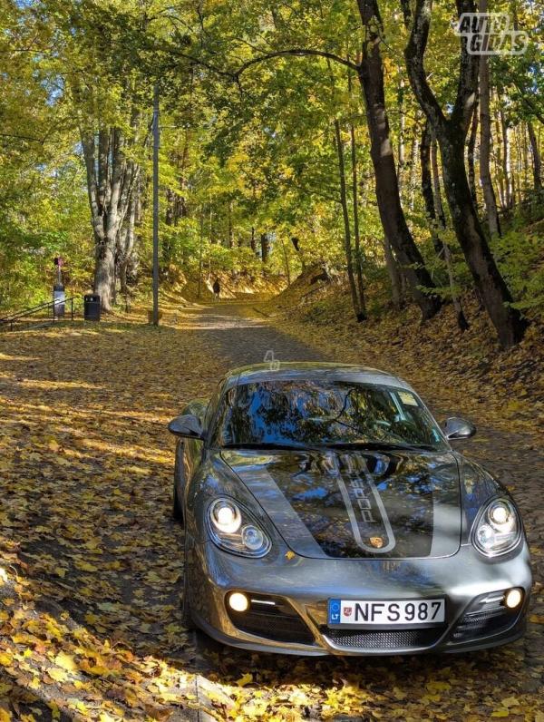 Pelēks Porsche Cayman 2011 Viļņa, ar dzinēja tilpumu 2.90 L un nobraukumu 145 tūkst. km par 26987 €, foto 5 vietnē AUTOMOTO.COM.LV