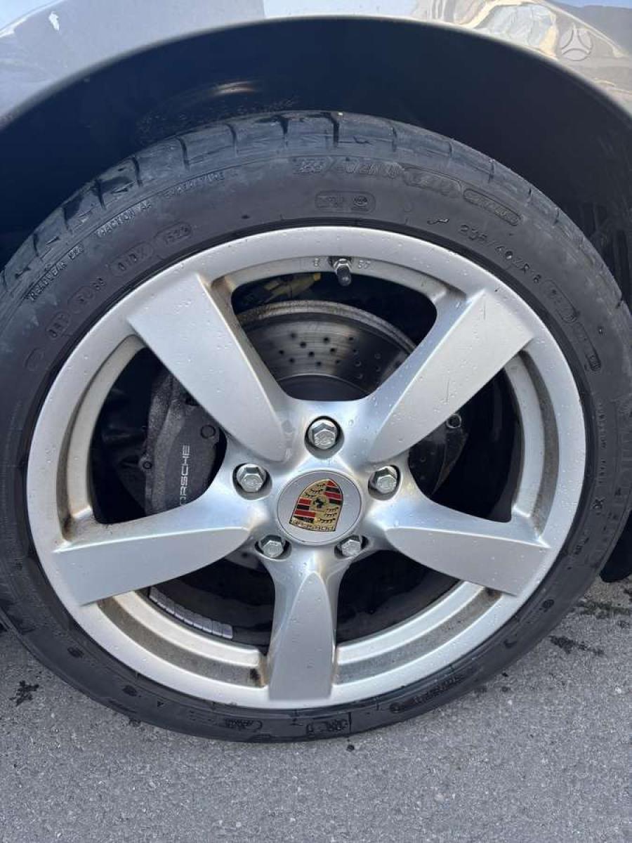 Pelēks Porsche Cayman 2012 Kauņa, ar dzinēja tilpumu 2.69 L un nobraukumu 115 tūkst. km par 24900 €, foto 14 vietnē AUTOMOTO.COM.LV