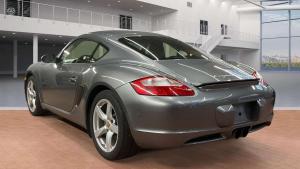 Pelēks Porsche Cayman 2012 Kauņa, ar dzinēja tilpumu 2.69 L un nobraukumu 115 tūkst. km par 24900 €, foto 17 vietnē AUTOMOTO.COM.LV