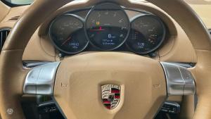 Pelēks Porsche Cayman 2012 Kauņa, ar dzinēja tilpumu 2.69 L un nobraukumu 115 tūkst. km par 24900 €, foto 18 vietnē AUTOMOTO.COM.LV