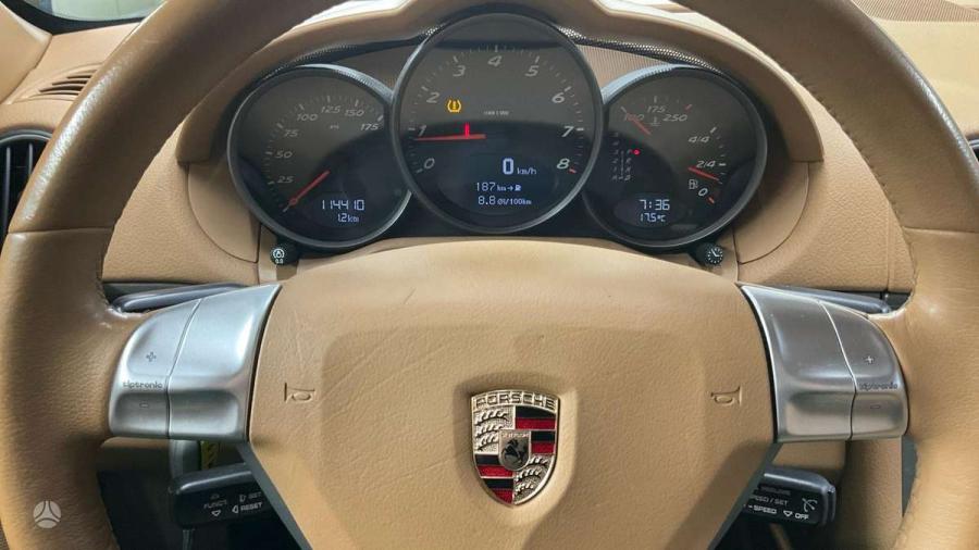 Pelēks Porsche Cayman 2012 Kauņa, ar dzinēja tilpumu 2.69 L un nobraukumu 115 tūkst. km par 24900 €, foto 18 vietnē AUTOMOTO.COM.LV