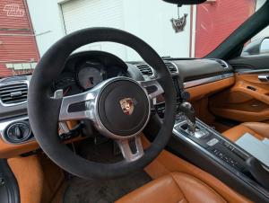 Pelēks Porsche Cayman 2014 Kauņa, ar dzinēja tilpumu 3.40 L un nobraukumu 137 tūkst. km par 40500 €, foto 14 vietnē AUTOMOTO.COM.LV