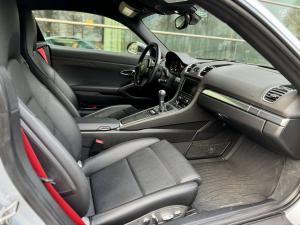 Grey Porsche Cayman 2015 in Klaipeda, with an engine capacity of 2.71 L and mileage of 58 thousand km for 32500 €, photo 11 on AUTOMOTO.COM.LV