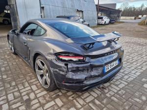 Grey Porsche Cayman 2017 in Kaunas, with an engine capacity of 2.00 L and mileage of 104 thousand km for 27500 €, photo 3 on AUTOMOTO.COM.LV