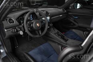 Grey Porsche Cayman 2022 in Riga, with an engine capacity of 4.00 L and mileage of 9 thousand km for 155000 €, photo 15 on AUTOMOTO.COM.LV