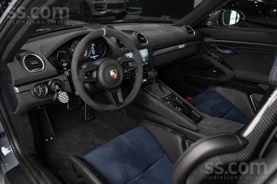 Grey Porsche Cayman 2022 in Riga, with an engine capacity of 4.00 L and mileage of 9 thousand km for 155000 €, photo 15 on AUTOMOTO.COM.LV