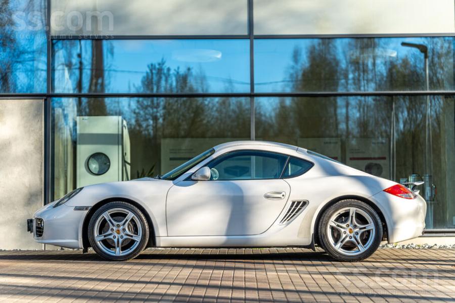 White Porsche Cayman 2009 in Riga, with an engine capacity of 2.90 L and mileage of 44 thousand km for 31000 €, photo 9 on AUTOMOTO.COM.LV