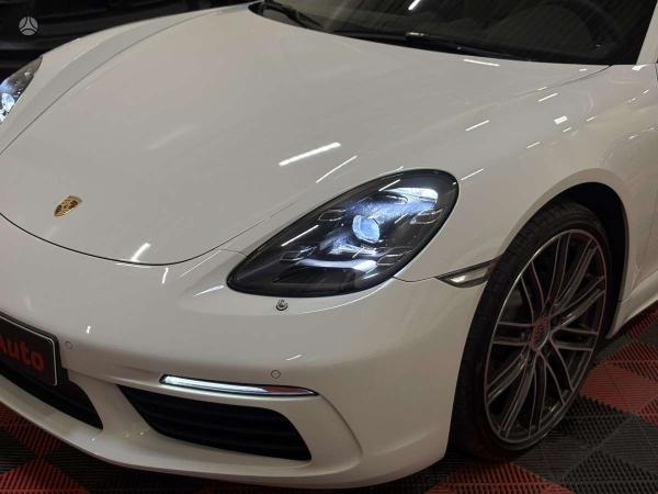 Balts Porsche Cayman 2017 Viļņa, ar dzinēja tilpumu 2.00 L un nobraukumu 53 tūkst. km par 52990 €, foto 7 vietnē AUTOMOTO.COM.LV