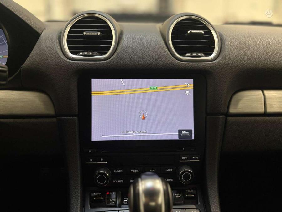 Balts Porsche Cayman 2017 Viļņa, ar dzinēja tilpumu 2.00 L un nobraukumu 53 tūkst. km par 52990 €, foto 23 vietnē AUTOMOTO.COM.LV