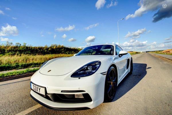 Balts Porsche Cayman 2018 Kauņa, ar dzinēja tilpumu 2.50 L un nobraukumu 125 tūkst. km par 55000 €, foto 9 vietnē AUTOMOTO.COM.LV