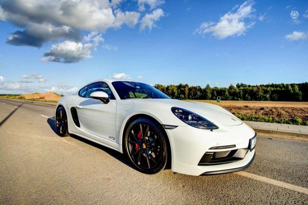 Balts Porsche Cayman 2018 Kauņa, ar dzinēja tilpumu 2.50 L un nobraukumu 125 tūkst. km par 55000 €, foto 10 vietnē AUTOMOTO.COM.LV