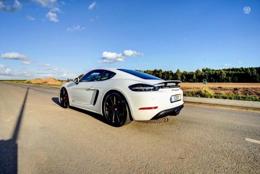 White Porsche Cayman 2018 in Kaunas, with an engine capacity of 2.50 L and mileage of 125 thousand km for 55000 €, photo 12 on AUTOMOTO.COM.LV