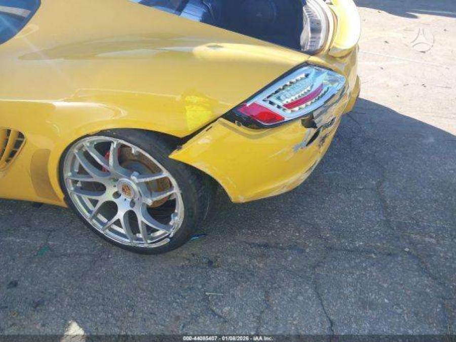 Yellow Porsche Cayman 2006 in Klaipeda, with an engine capacity of 3.39 L and mileage of 143 thousand km for 9600 €, photo 17 on AUTOMOTO.COM.LV