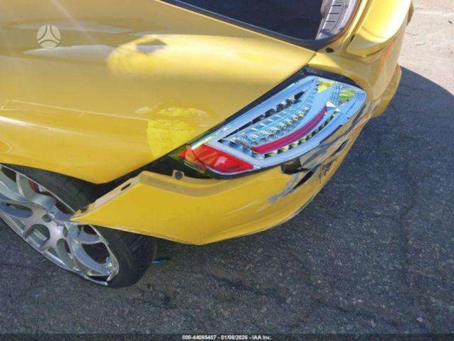 Yellow Porsche Cayman 2006 in Klaipeda, with an engine capacity of 3.39 L and mileage of 143 thousand km for 9600 €, photo 18 on AUTOMOTO.COM.LV