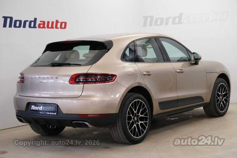 Smilšu krāsa Porsche Macan 2016 Tallina, ar dzinēja tilpumu 2.00 L un nobraukumu 34 tūkst. km par 34900 €, foto 2 vietnē AUTOMOTO.COM.LV