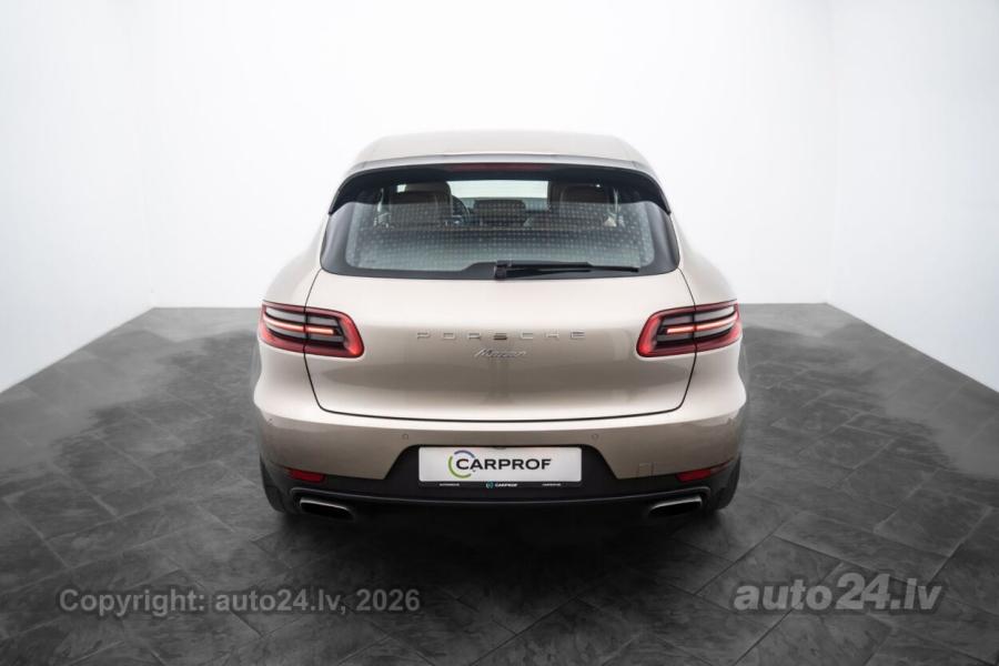 Smilšu krāsa Porsche Macan 2016 Tallina, ar dzinēja tilpumu 2.00 L un nobraukumu 34 tūkst. km par 34900 €, foto 5 vietnē AUTOMOTO.COM.LV