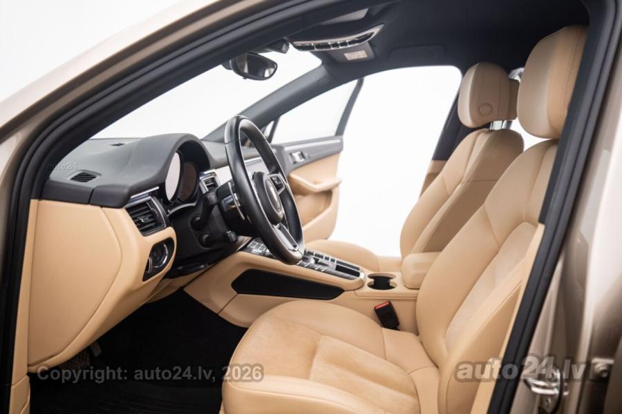 Smilšu krāsa Porsche Macan 2016 Tallina, ar dzinēja tilpumu 2.00 L un nobraukumu 34 tūkst. km par 34900 €, foto 7 vietnē AUTOMOTO.COM.LV