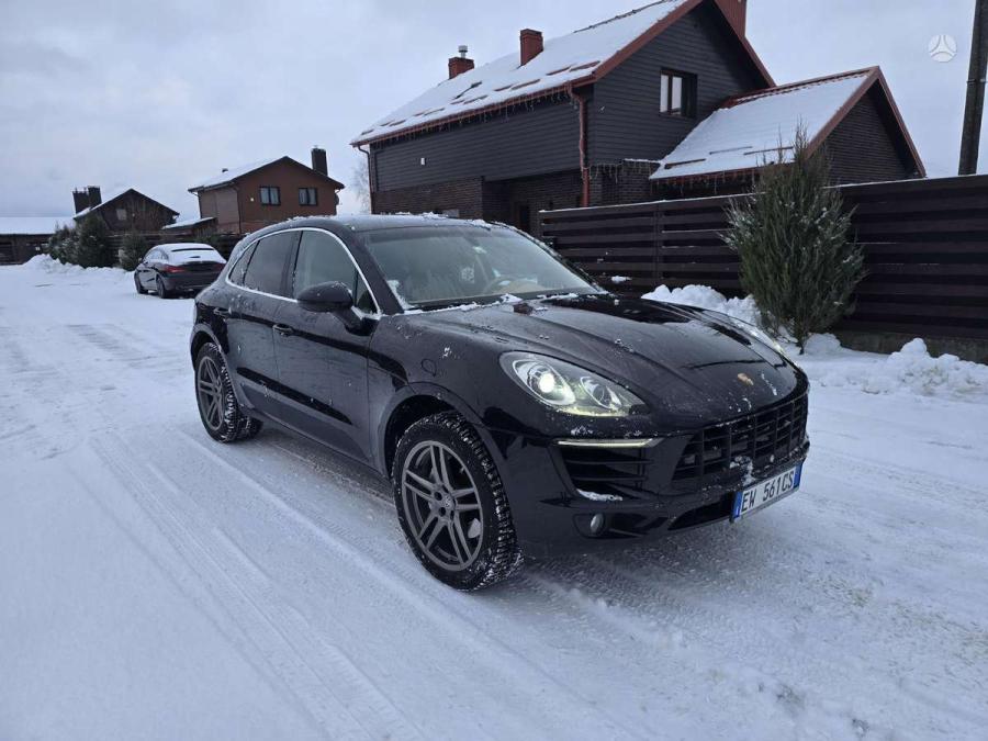 Black Porsche Macan 2014 in Kaunas, with an engine capacity of 2.97 L and mileage of 250 thousand km for 18950 €, photo 3 on AUTOMOTO.COM.LV
