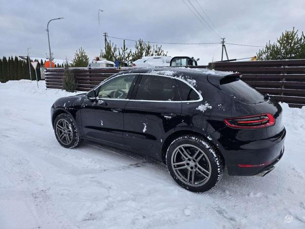 Black Porsche Macan 2014 in Kaunas, with an engine capacity of 2.97 L and mileage of 250 thousand km for 18950 €, photo 7 on AUTOMOTO.COM.LV