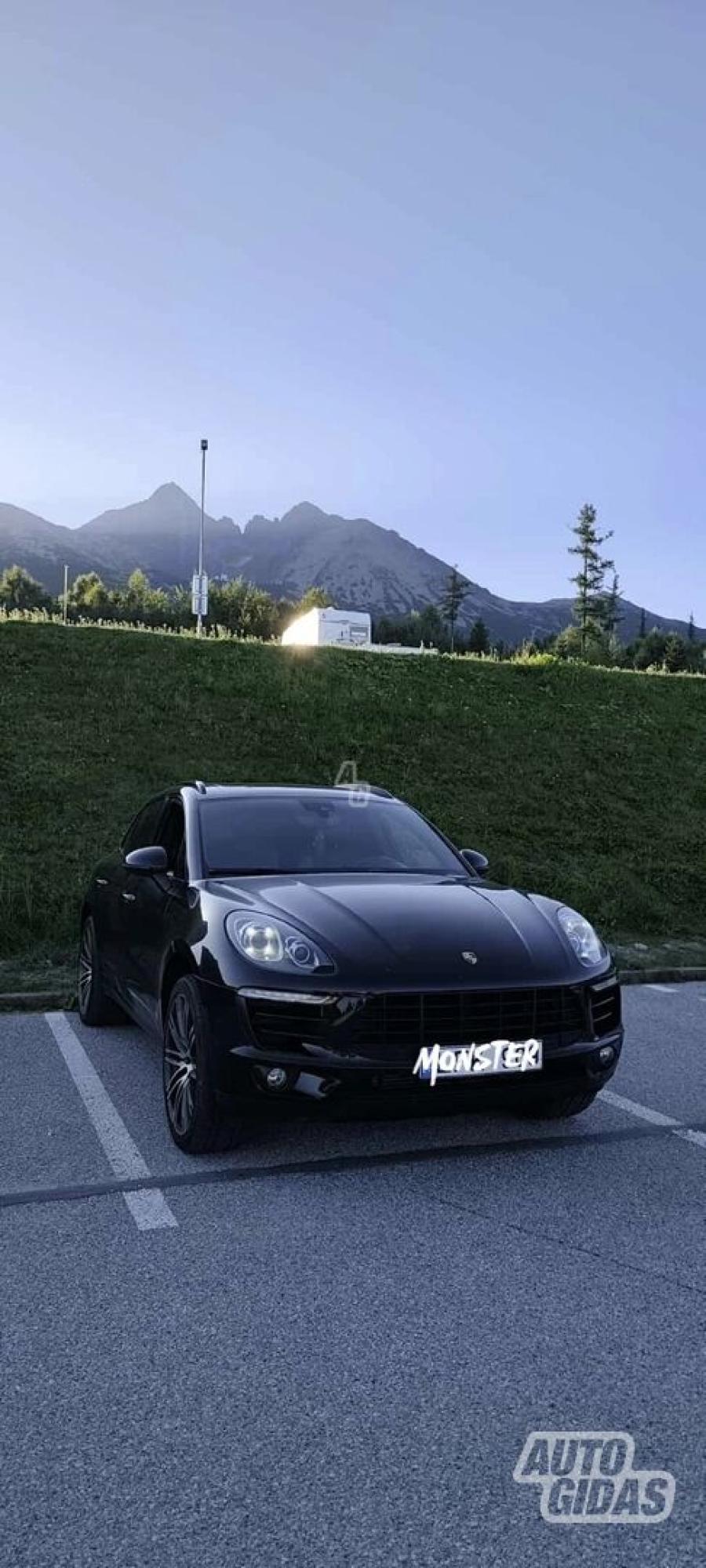 Black Porsche Macan 2014 in Klaipeda, with an engine capacity of 3.00 L and mileage of 249 thousand km for 23500 €, photo 1 on AUTOMOTO.COM.LV