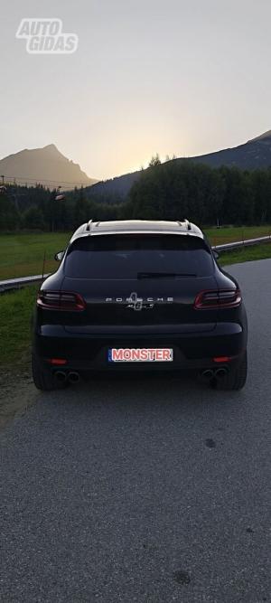 Black Porsche Macan 2014 in Klaipeda, with an engine capacity of 3.00 L and mileage of 249 thousand km for 23500 €, photo 2 on AUTOMOTO.COM.LV