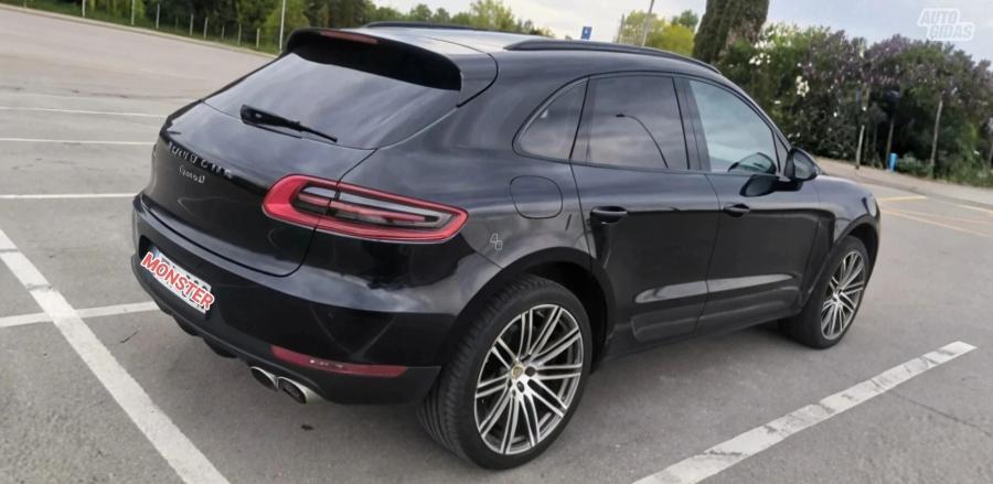 Black Porsche Macan 2014 in Klaipeda, with an engine capacity of 3.00 L and mileage of 249 thousand km for 23500 €, photo 3 on AUTOMOTO.COM.LV