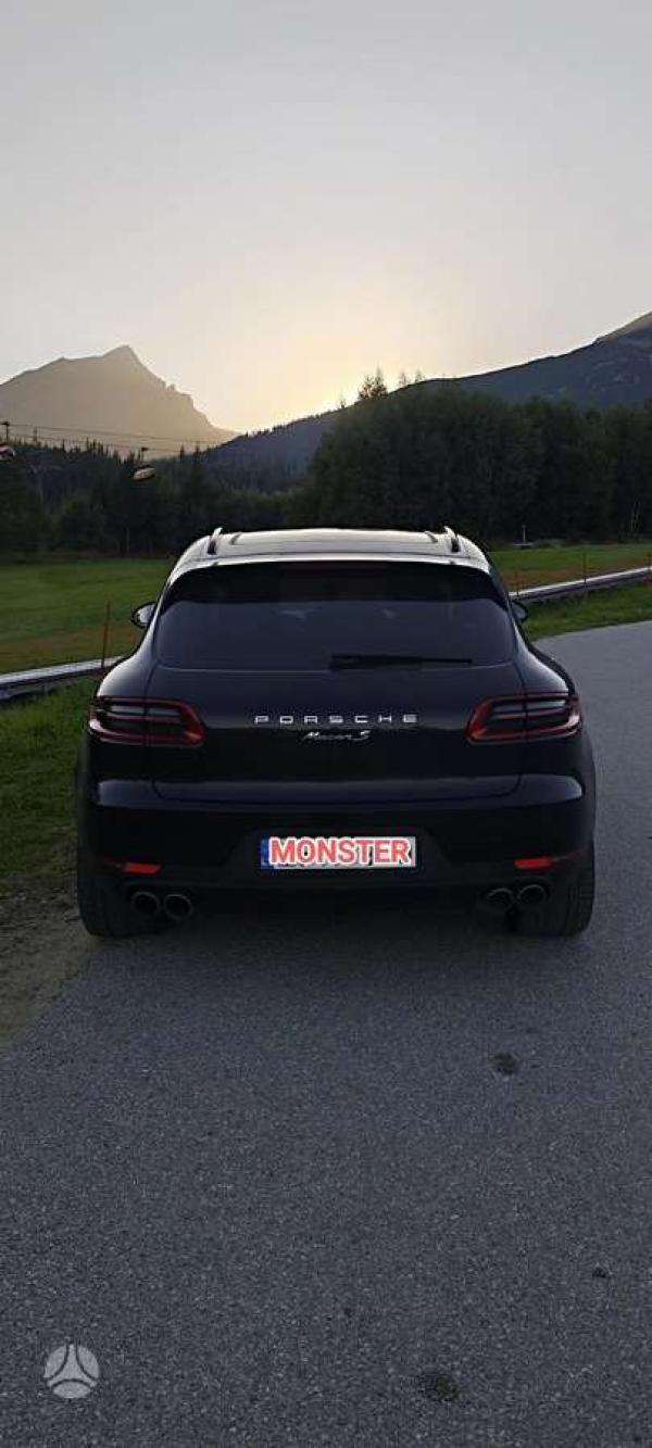 Black Porsche Macan 2014 in Klaipeda, with an engine capacity of 2.97 L and mileage of 249 thousand km for 23500 €, photo 2 on AUTOMOTO.COM.LV