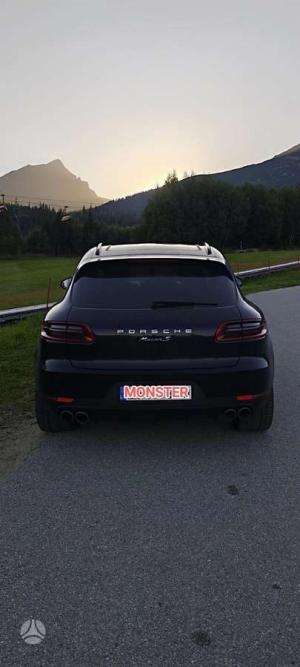 Black Porsche Macan 2014 in Klaipeda, with an engine capacity of 2.97 L and mileage of 249 thousand km for 23500 €, photo 2 on AUTOMOTO.COM.LV