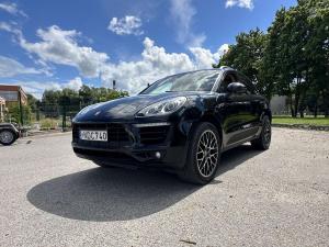 Black Porsche Macan 2014 in Klaipeda, with an engine capacity of 3.00 L and mileage of 95 thousand km for 24900 €, photo  on AUTOMOTO.COM.LV