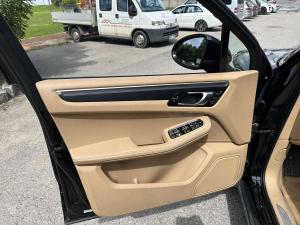 Melns Porsche Macan 2014 Klaipėda, ar dzinēja tilpumu 3.00 L un nobraukumu 95 tūkst. km par 24900 €, foto 13 vietnē AUTOMOTO.COM.LV
