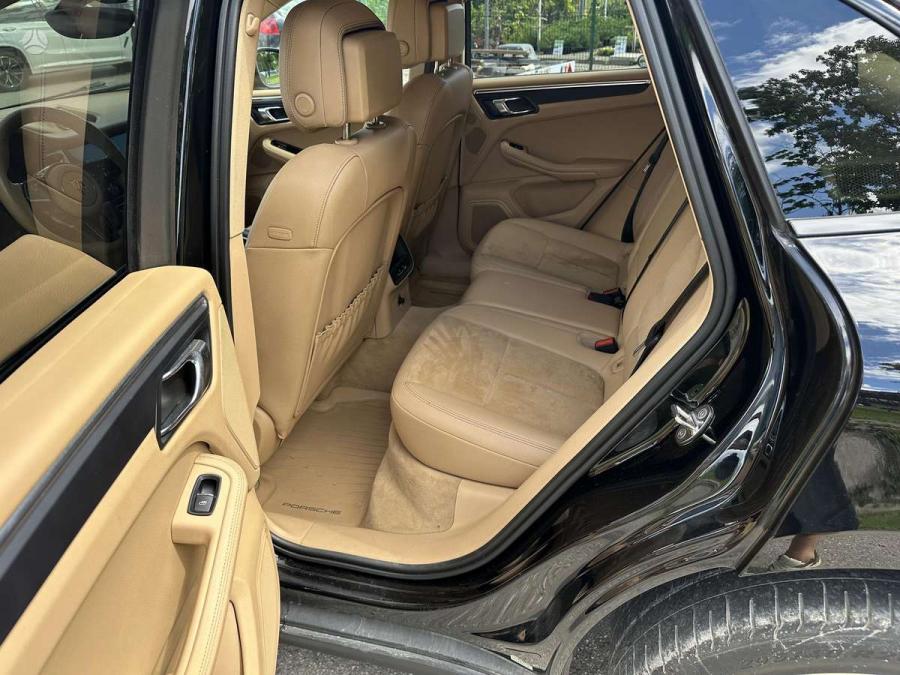 Melns Porsche Macan 2014 Klaipėda, ar dzinēja tilpumu 3.00 L un nobraukumu 95 tūkst. km par 24900 €, foto 14 vietnē AUTOMOTO.COM.LV
