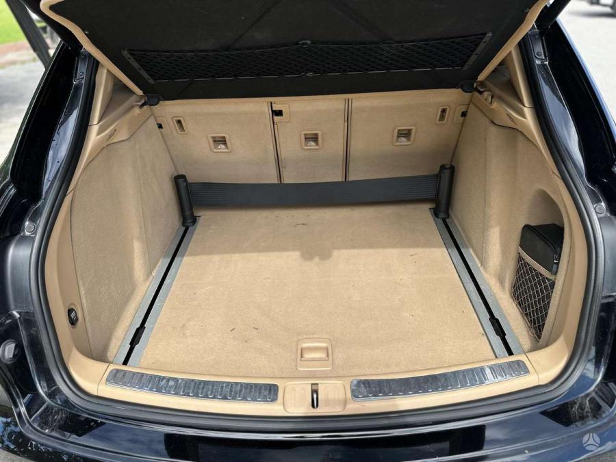 Melns Porsche Macan 2014 Klaipėda, ar dzinēja tilpumu 3.00 L un nobraukumu 95 tūkst. km par 24900 €, foto 15 vietnē AUTOMOTO.COM.LV