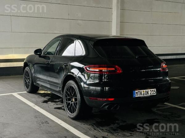 Melns Porsche Macan 2014 Rīga, ar dzinēja tilpumu 3.00 L un nobraukumu 190 tūkst. km par 25000 €, foto 2 vietnē AUTOMOTO.COM.LV