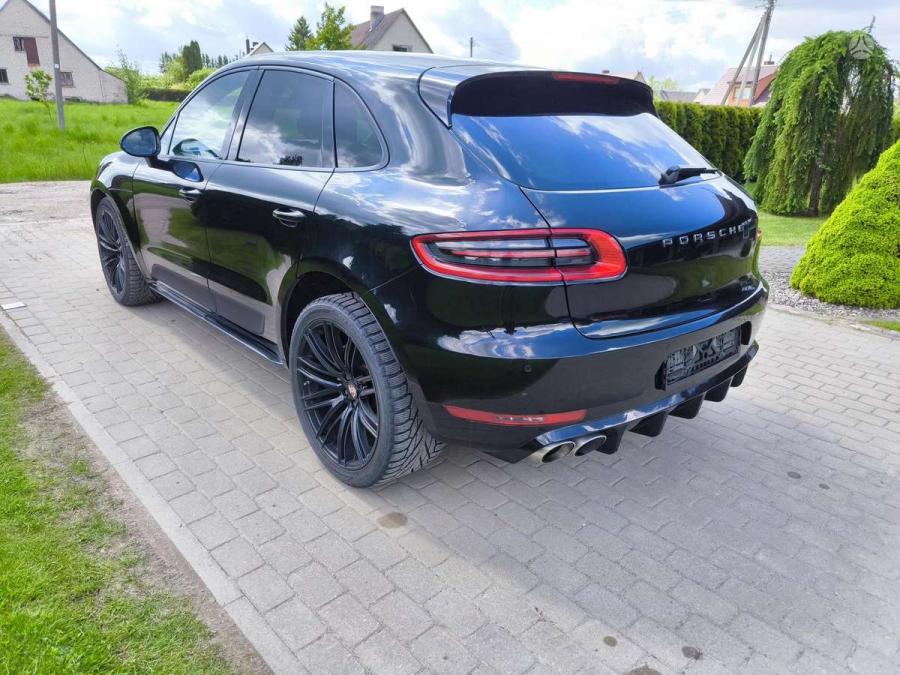 Melns Porsche Macan 2014 Rokiškis, ar dzinēja tilpumu 2.97 L un nobraukumu 258 tūkst. km par 22500 €, foto 10 vietnē AUTOMOTO.COM.LV