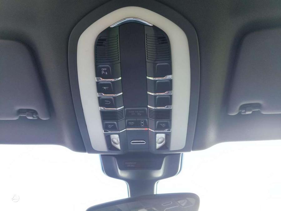 Melns Porsche Macan 2014 Rokiškis, ar dzinēja tilpumu 2.97 L un nobraukumu 258 tūkst. km par 22500 €, foto 18 vietnē AUTOMOTO.COM.LV