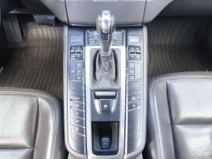 Melns Porsche Macan 2014 Rokiškis, ar dzinēja tilpumu 2.97 L un nobraukumu 258 tūkst. km par 22500 €, foto 19 vietnē AUTOMOTO.COM.LV