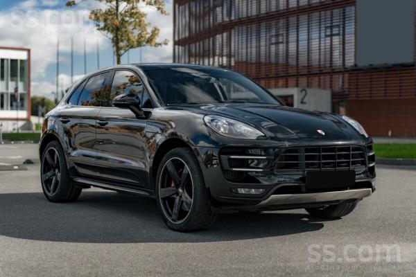 Black Porsche Macan 2015 in Liepaja, with an engine capacity of 3.60 L and mileage of 220 thousand km for 22000 €, photo 5 on AUTOMOTO.COM.LV
